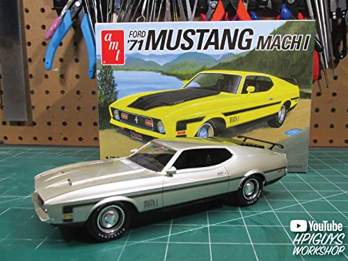 AMT 1971 Ford Mustang Mach I 1:25 Scale Model Kit