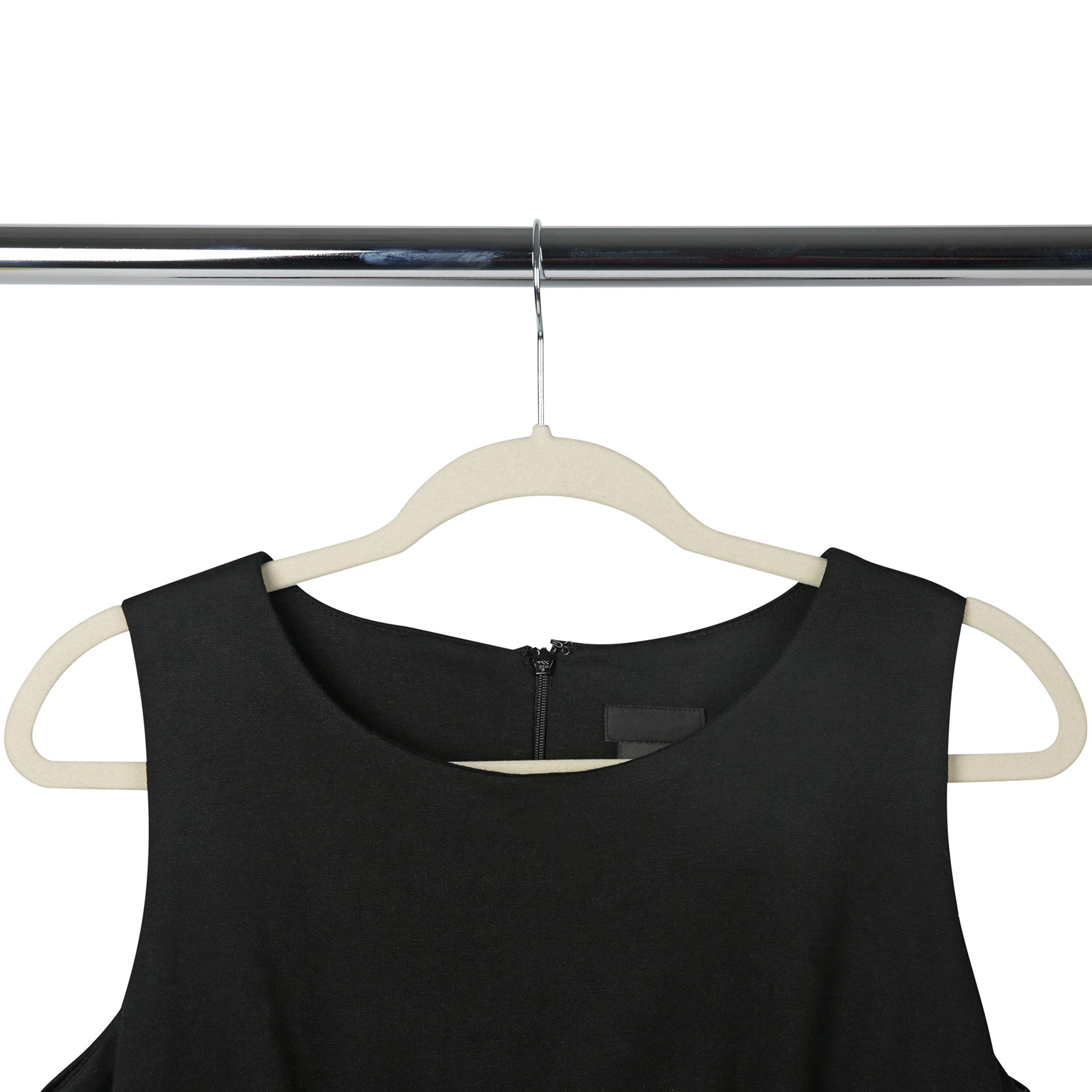 Simplify 10 Super Slim Velvet Huggable Hangers in Ivory