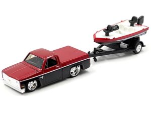 1987 chevy 1500 pickup truck candy red and black and bass boat with trailer red and black tow & go series 1/64 diecast model car by maisto 15368-23a