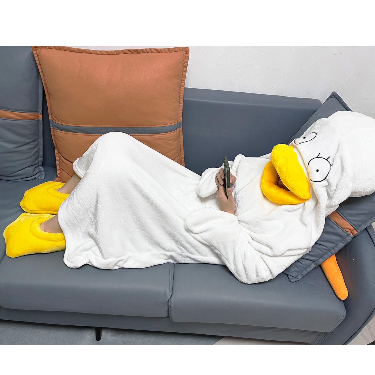 White Duck Funny Blanket, Elizabeth Pajamas Duck, Wearable Loose One-Piece Pajamas Sleeping Bag with Duck foot shoes, Super Soft Flannel Hoodie Anime Cosplay Costume For Men Women