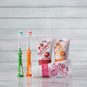 NOW Solutions, Xyliwhite™ Toothpaste Gel for Kids, Strawberry Splash Flavor, Kid Approved! 3-Ounce, packaging may vary