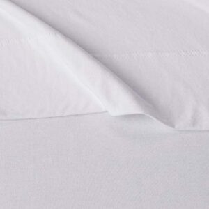 Amazon Basics Cotton Jersey 4-Piece Bed Sheet Set, King, White, Solid