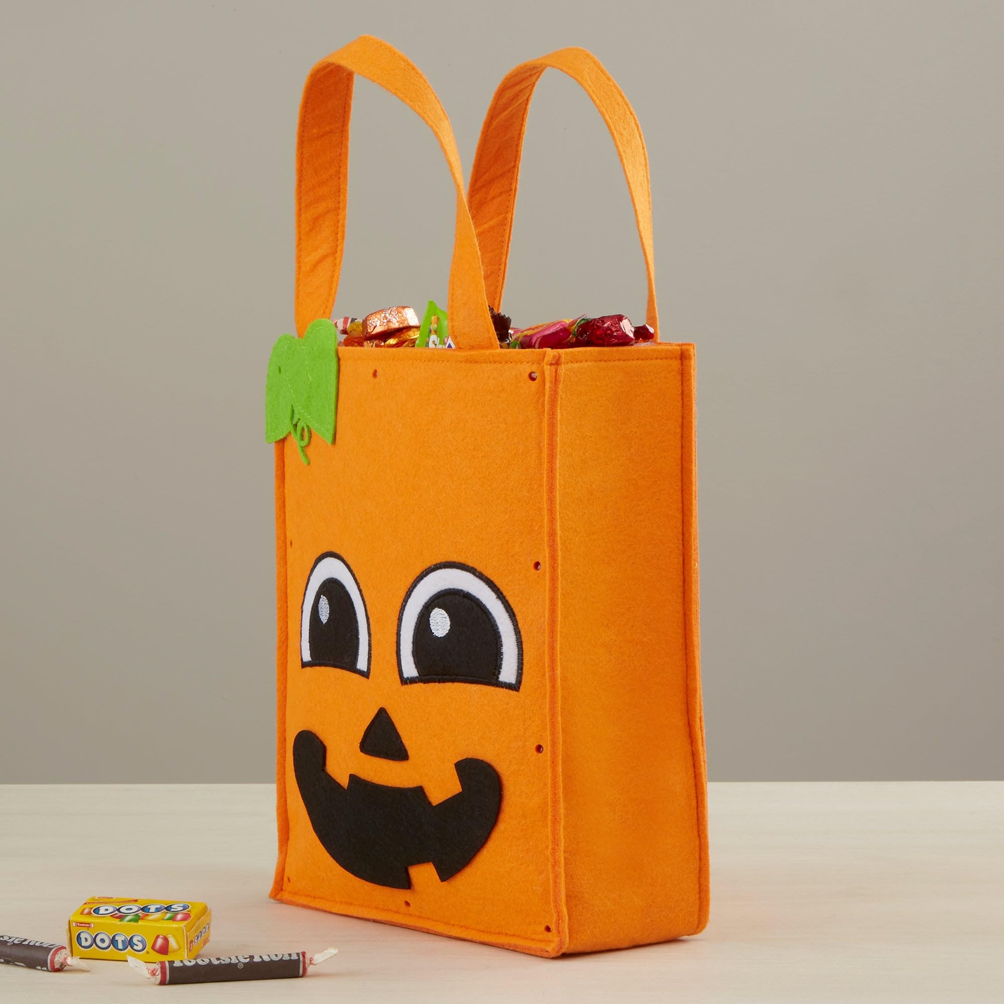 Personalization Universe Personalized Pumpkin Embroidered LED Light Up Halloween Treat Bag,Halloween Candy,Trick or Treating