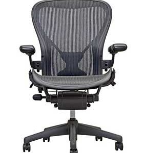 Aeron Size B - Posture Fit, Graphite, Classic Carbon Pellicle