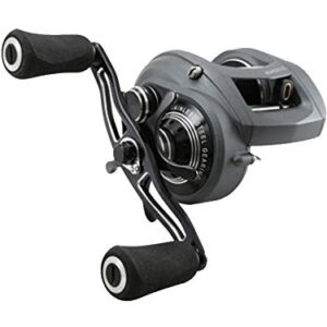 Okuma Komodo SS Large Capacity Low Profile Baitcaster, KDS-364P, 150 yds-20LB, Power Handle , Grey