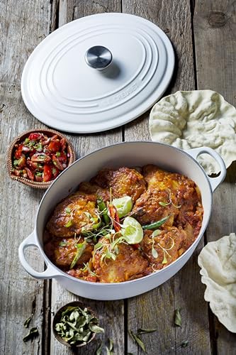 Le Creuset Enameled Cast Iron Signature Oval Dutch Oven, 2.75 qt., White