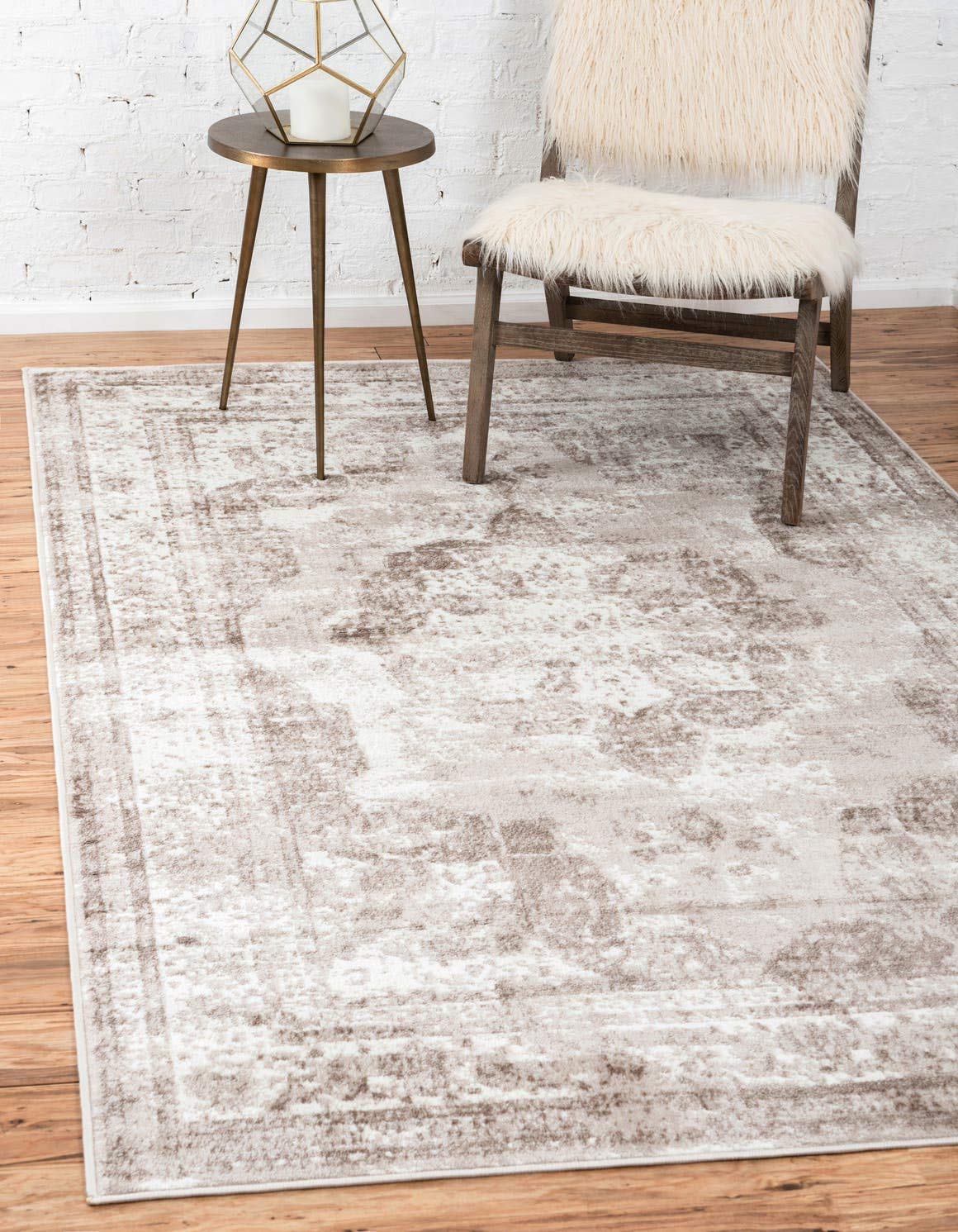 Unique Loom Sofia Collection Area Rug - Salle Garnier (6' 1" x 9' Rectangle, Beige/ Ivory)