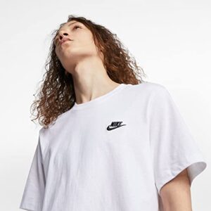 Men's Nike Sportswear Club T-Shirt, Nike Shirt for Men with Classic Fit, White/Black, M