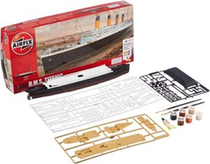 airfix 1:700 rms titanic gift set - plastic model kits, model ship & boat building kits for adults, includes: 1:700 scale model of the rms titanic, 6 humbrol acrylic paints, 2 brushes & 1 poly cement