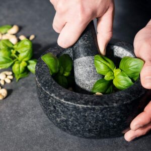 Navaris Mortar and Pestle Set - Large Natural Stone Granite Pestle and Mortar Bowl for Grinding Spice, Garlic, Nuts, Herbs, Pesto - 16cm Diameter