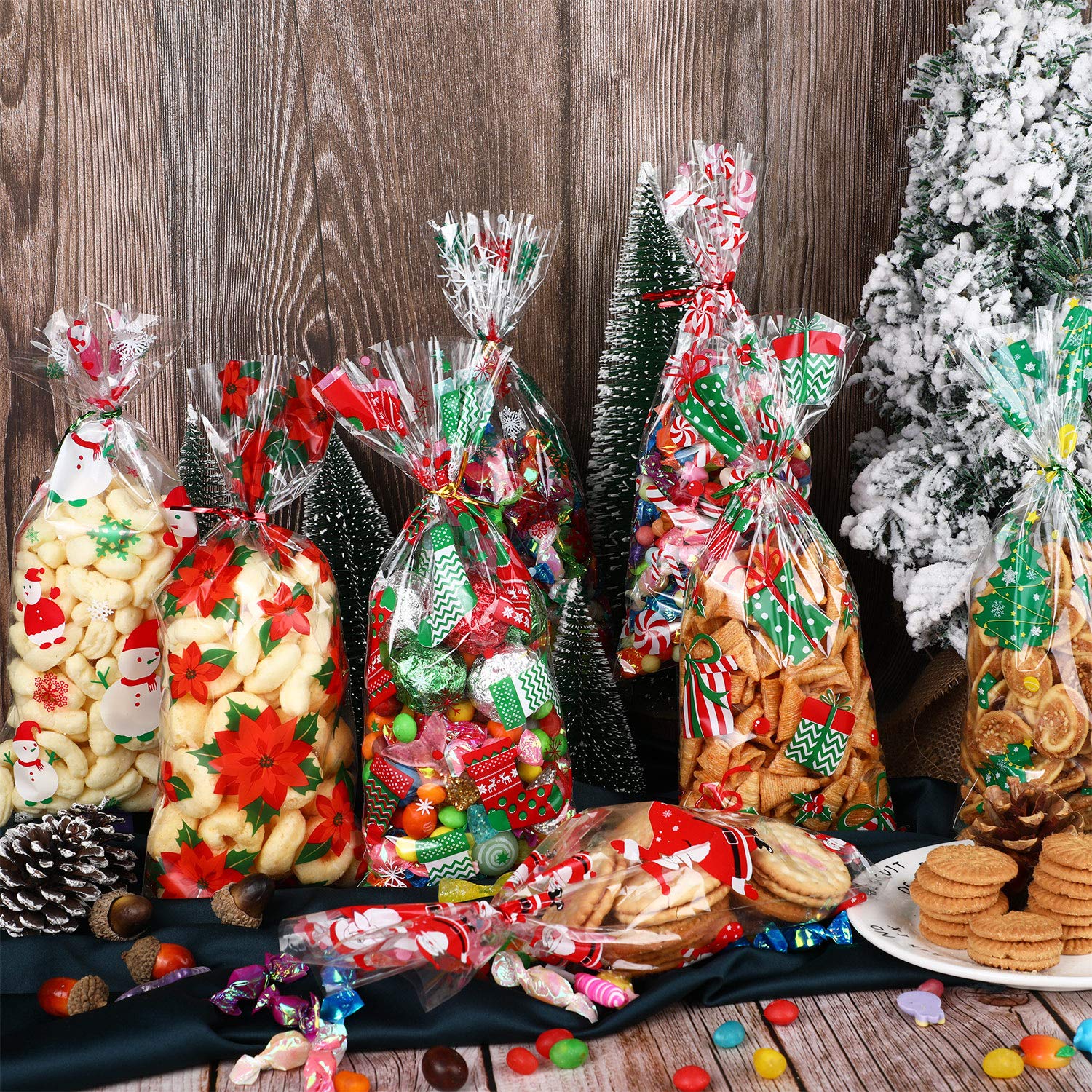 200 Pieces Christmas Cellophane Bags Christmas Cello Treat Bags Candy Bags Cookies Goody Bags with 300 Pieces Twist Ties for Theme Party Supplies, 8 Styles