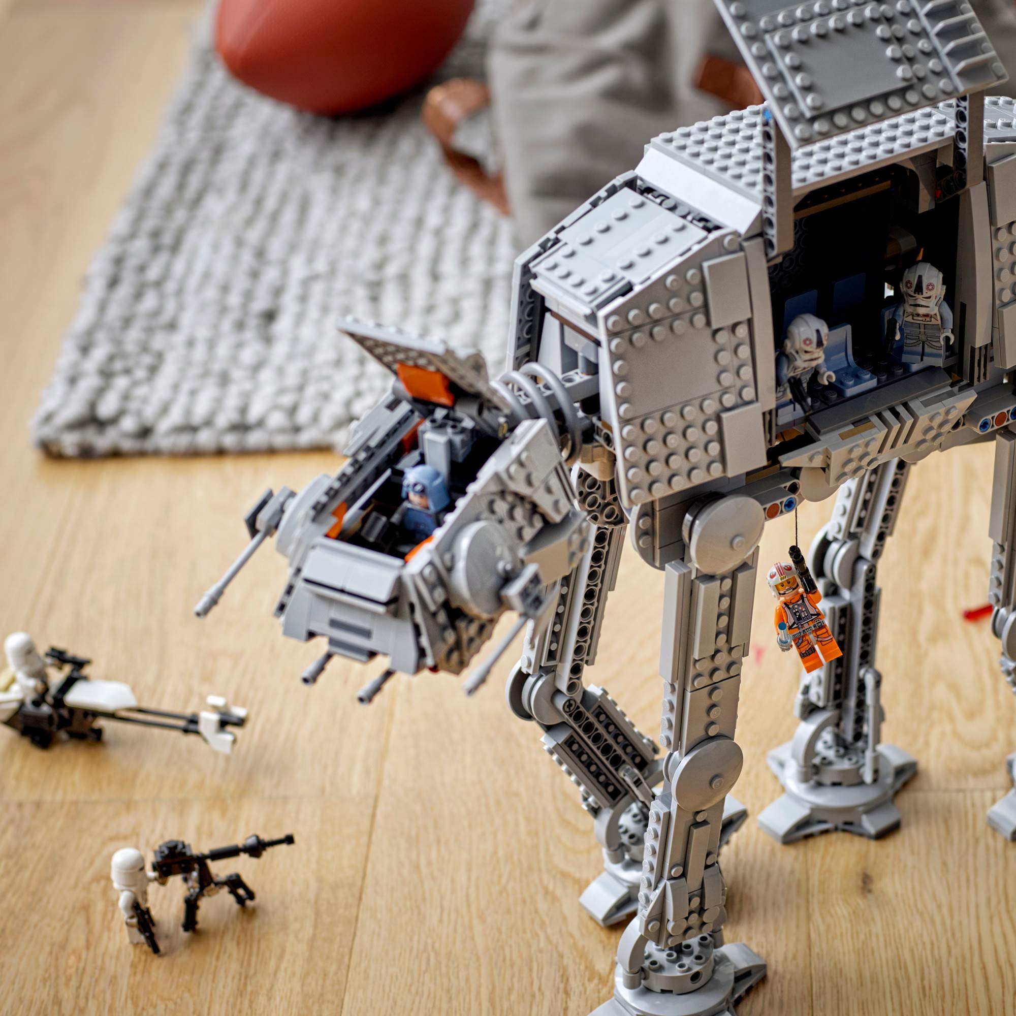 LEGO Star Wars AT-AT Walker 75288 Building Toy, 40th Anniversary Collectible Figure Set, Room Décor, Gift Idea for Kids, Boys & Girls with 6 Minifigures