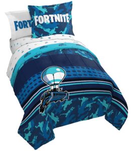 jay franco fortnite battle bus 5 piece twin bed set - includes reversible comforter & sheet set bedding - super soft fade resistant microfiber (official fortnite product)