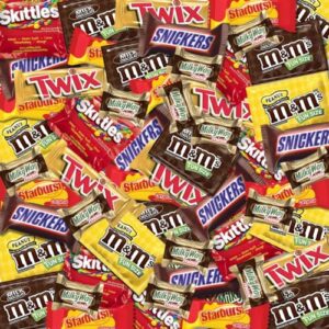 west end foods chocolate candy (4 pound) bundle with twix, snickers, milky way, m&m's milk & peanut, skittles, starburst, pinata filler party favors