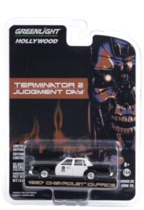 greenlight 44890-f hollywood series 29 - terminator 2: judgment day 1987 chevy caprice metropolitan police 1:64 scale