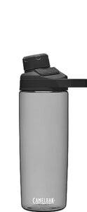 camelbak chute mag bpa free water bottle with tritan renew - magnetic cap stows while drinking, 20oz, charcoal