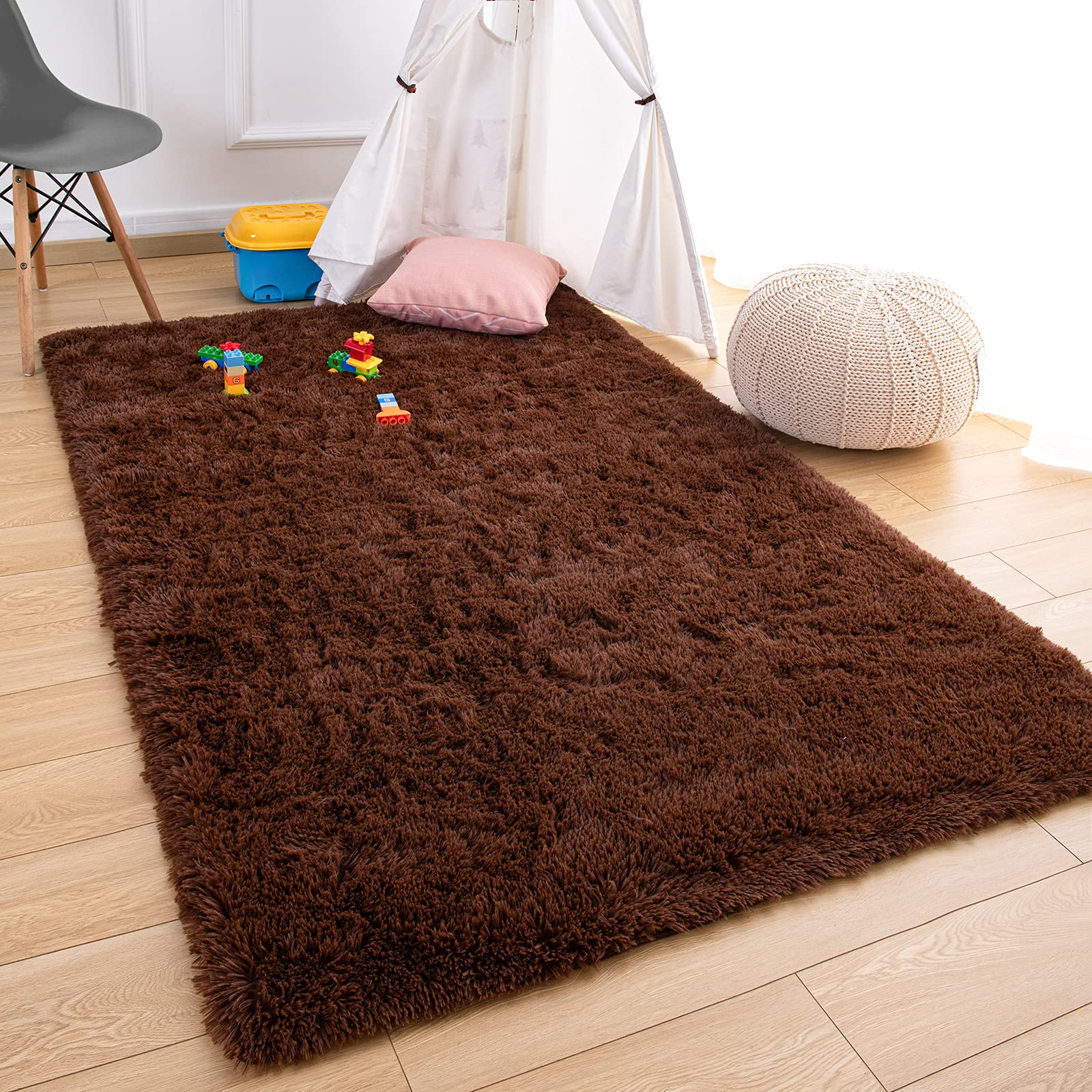 Ompaa Fluffy Area Rugs, Super Soft Shaggy Rug Fuzzy Long Fur Carpets for Bedroom Living Room Decor, 4 x 6 Feet Brown