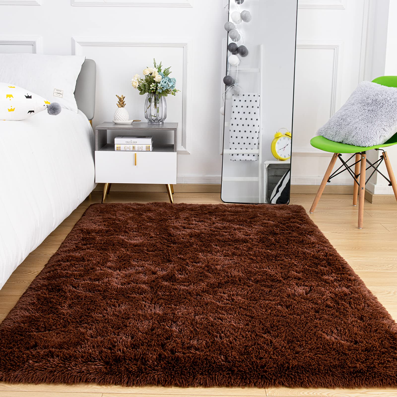 Ompaa Fluffy Area Rugs, Super Soft Shaggy Rug Fuzzy Long Fur Carpets for Bedroom Living Room Decor, 4 x 6 Feet Brown