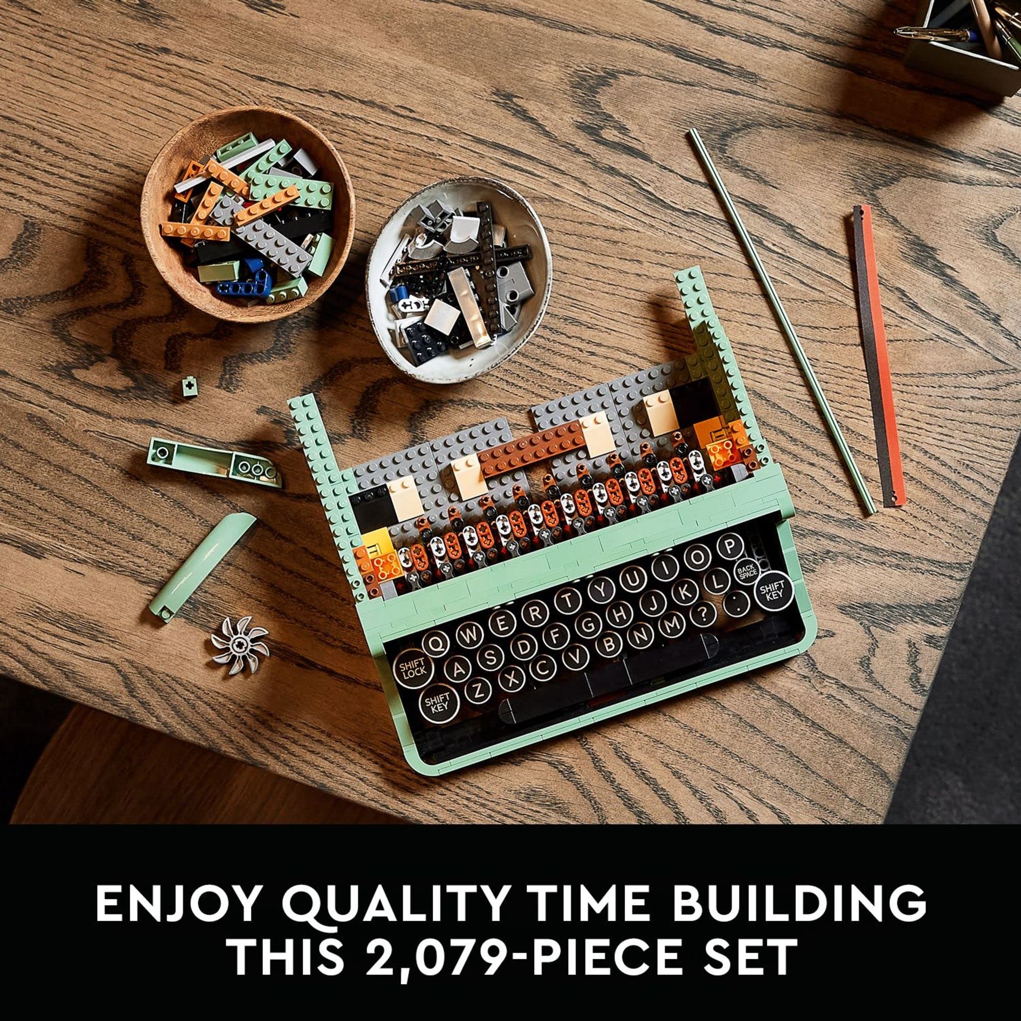 LEGO Ideas Typewriter 21327 Building Set for Adults, Collectible Retro Display Model, Creative Hobbies Unique Gift Idea