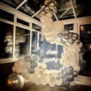 KOMOREBI White Balloons 5 Inch 100pcs Plain White Balloons White Latex Balloons for Birthday Engagement Wedding Baby shower Anniversary Party Decorations