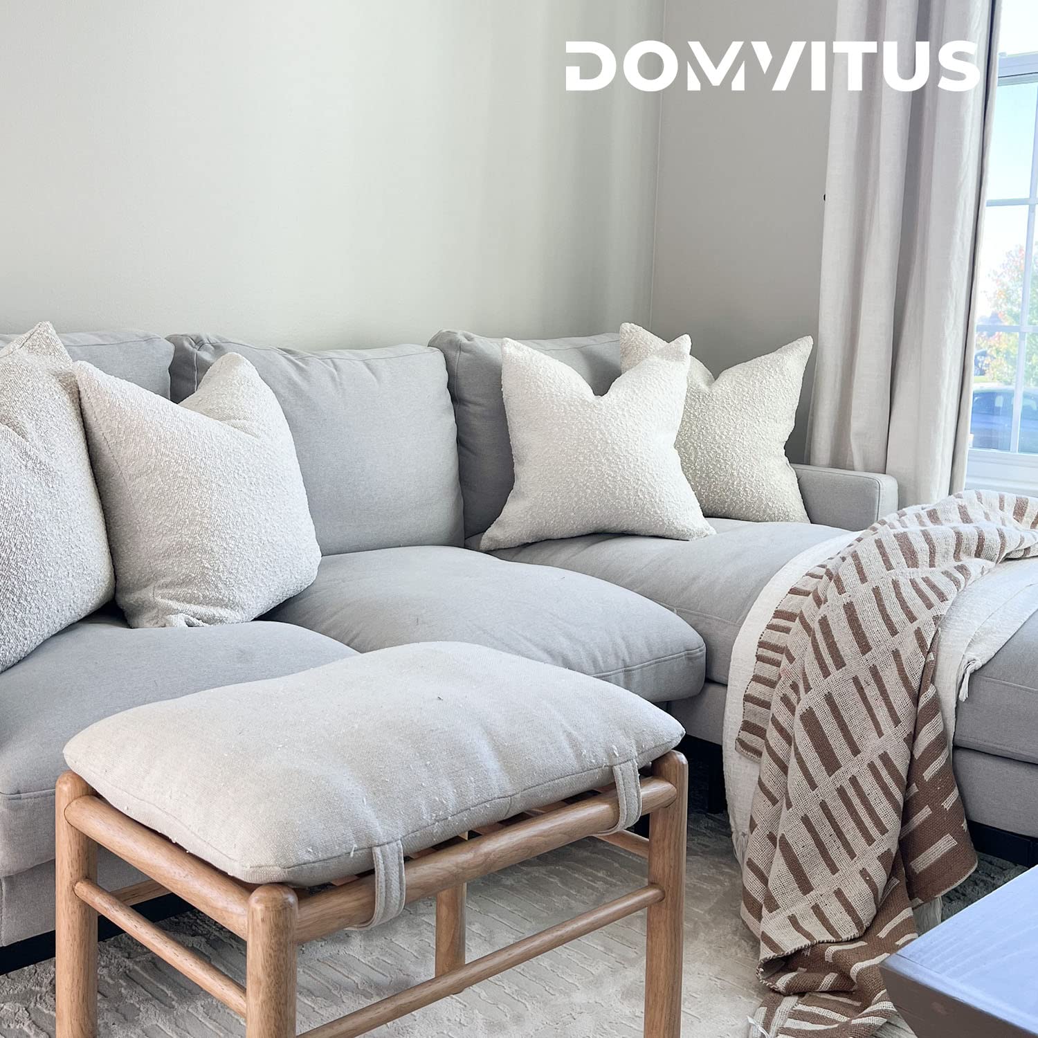 DOMVITUS Luxury Decorative Throw Pillow Cover 18 x 18 Inch Textured Boucle Square Sofa Couch Pillow for Living Room Woven Accent Cushion Case, 1PC, Ivory