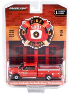 2017 ram 3500 dually service truck red los angeles county fire department (california) fire & rescue 1/64 diecast model car by greenlight 67010 e