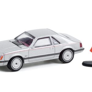 Greenlight Collectible 1979 Coupe GHIA Silver Metallic and Woman in a Dress Figurine The Hobby Shop Series 12 1/64 Diecast Model Car by Greenlight 97120 B