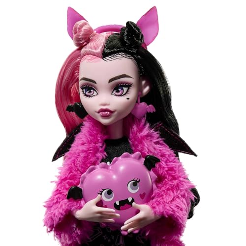 Monster High Doll, Draculaura Creepover Party Set with Pet Bat Count Fabulous, Sleepover Clothes & Accessories