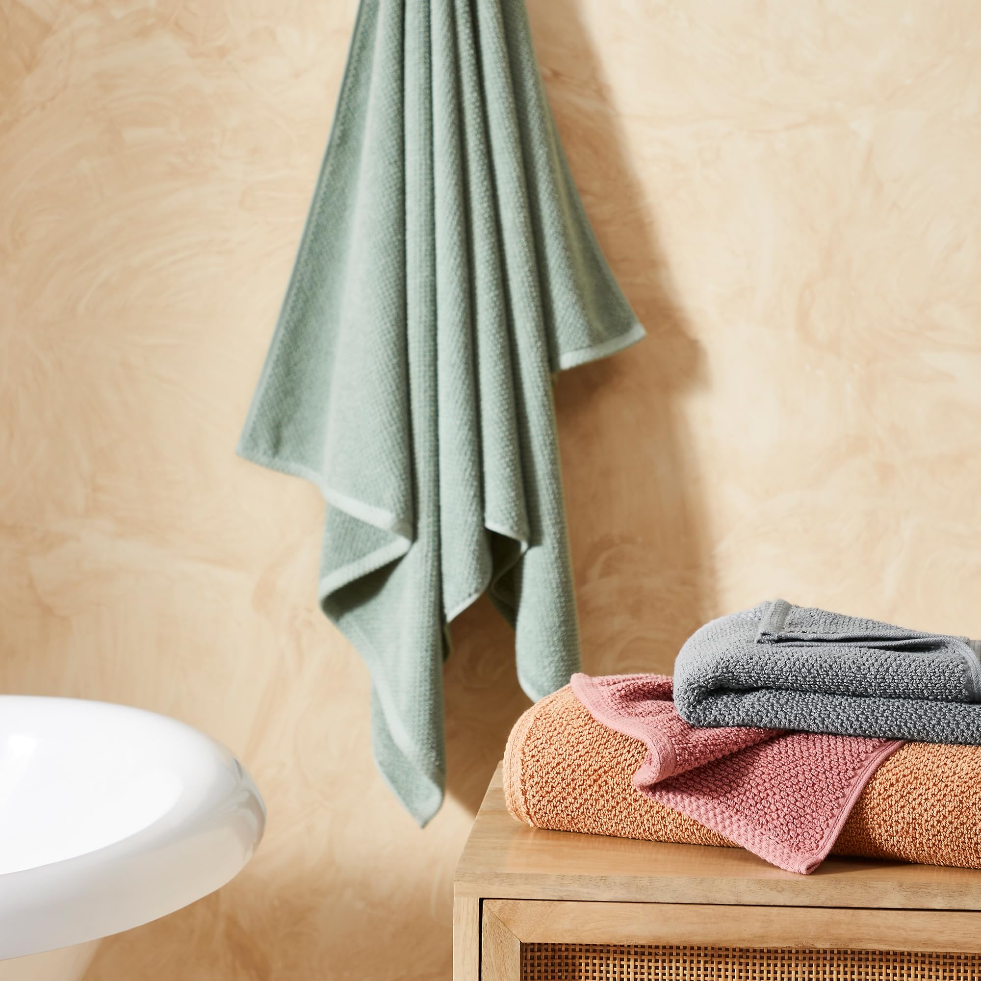 Orange Bath Towels - 100% Cotton 6 Piece Towel Set - 2 Bath Towels, 2 Hand Towels, 2 Washcloths - Absorbent, Quick-Drying, Durable Towels for Bathroom Decor - Low-Twist, Two-Ply Fibers (Clay)