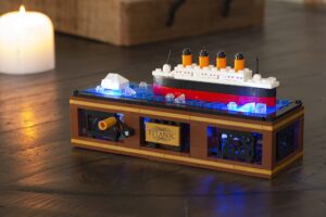 brick loot iceberg titanic building blocks set with light kit & motion, toy ship model, building bricks sets for adults or kids 6 year old +, home decor, compatible with all major brands (319 pieces)