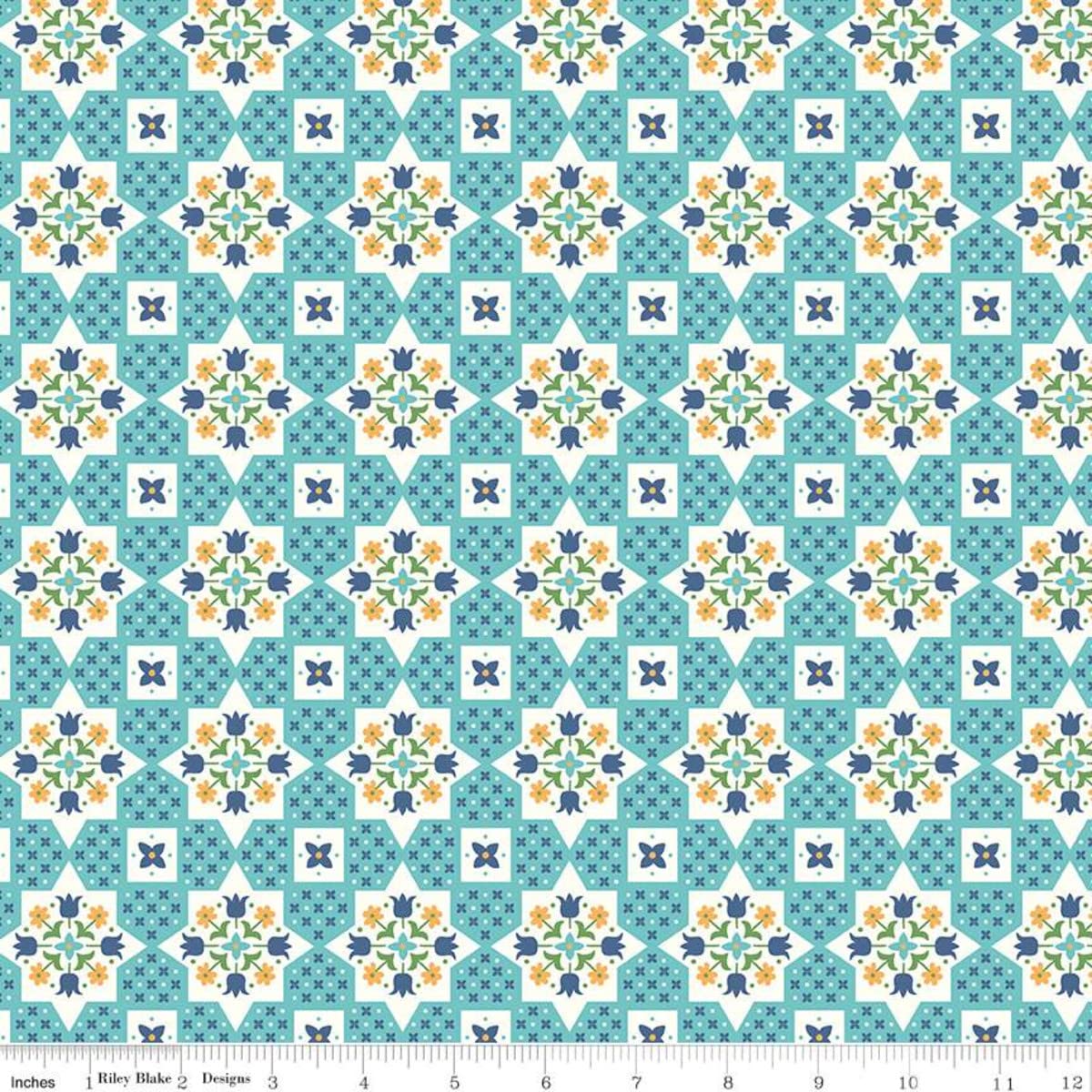 Flea Market Fat Quarter Bundle (39 Pieces) by Lori Holt for Riley Blake 18 x 21 inches (45.72 cm x 53.34 cm) Fabric cuts DIY Quilt Fabric