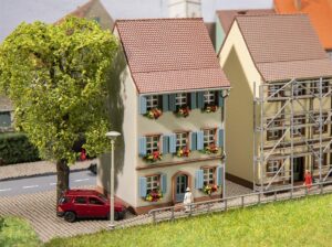 faller 232176 n scale 1:160 kit of old-town houses with shutters - new