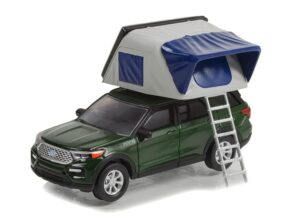 greenlight 38030-f the great outdoors series 2-2022 explorer limited with modern rooftop tent 1/64 scale