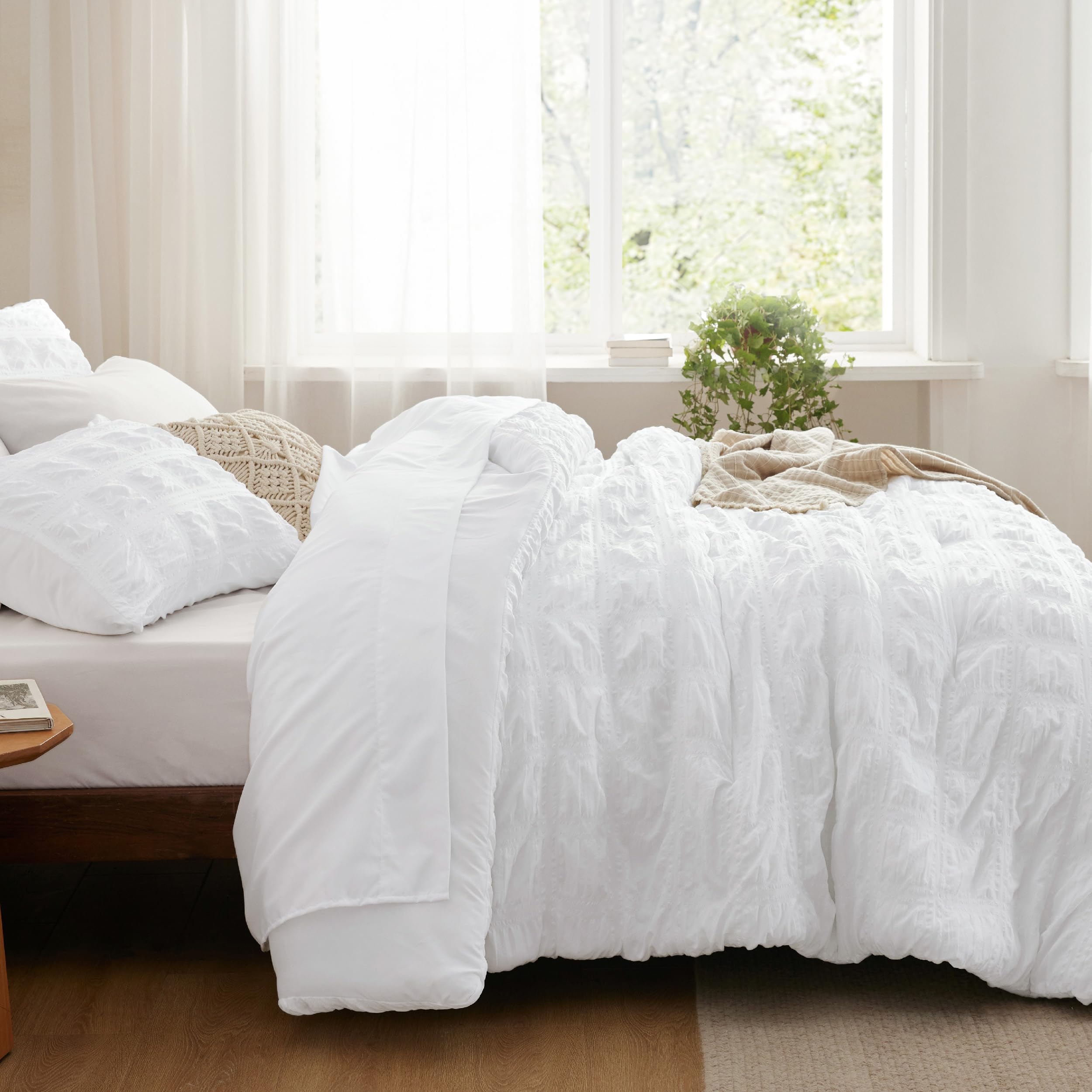 Bedsure Bed in a Bag Queen - Queen Comforter Set 7 Pieces Plaid Seersucker Bedding Set, Soft Lightweight Down Alternative Comforter, Queen Bed Set (White Plaid, Queen)