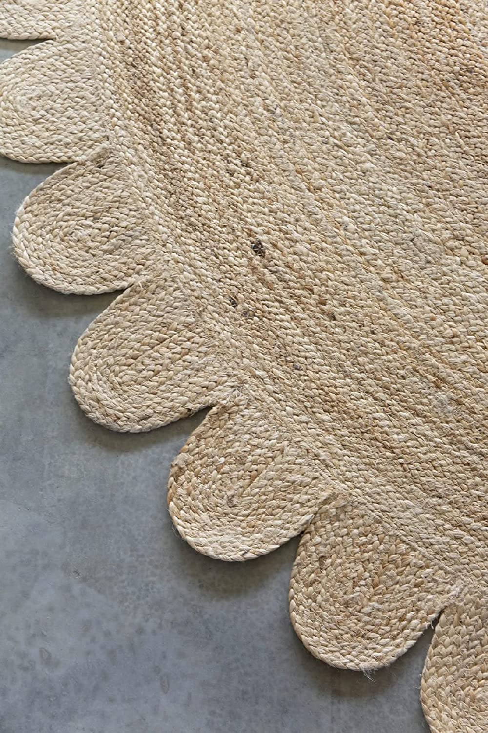 Arise Export Natural Round Jute Jute Area Rug, Floor Scalloped Edge Rug Braided Boho Eco Large Circular Handmade Area Rug, Natural (3x3 Ft Round Rug)