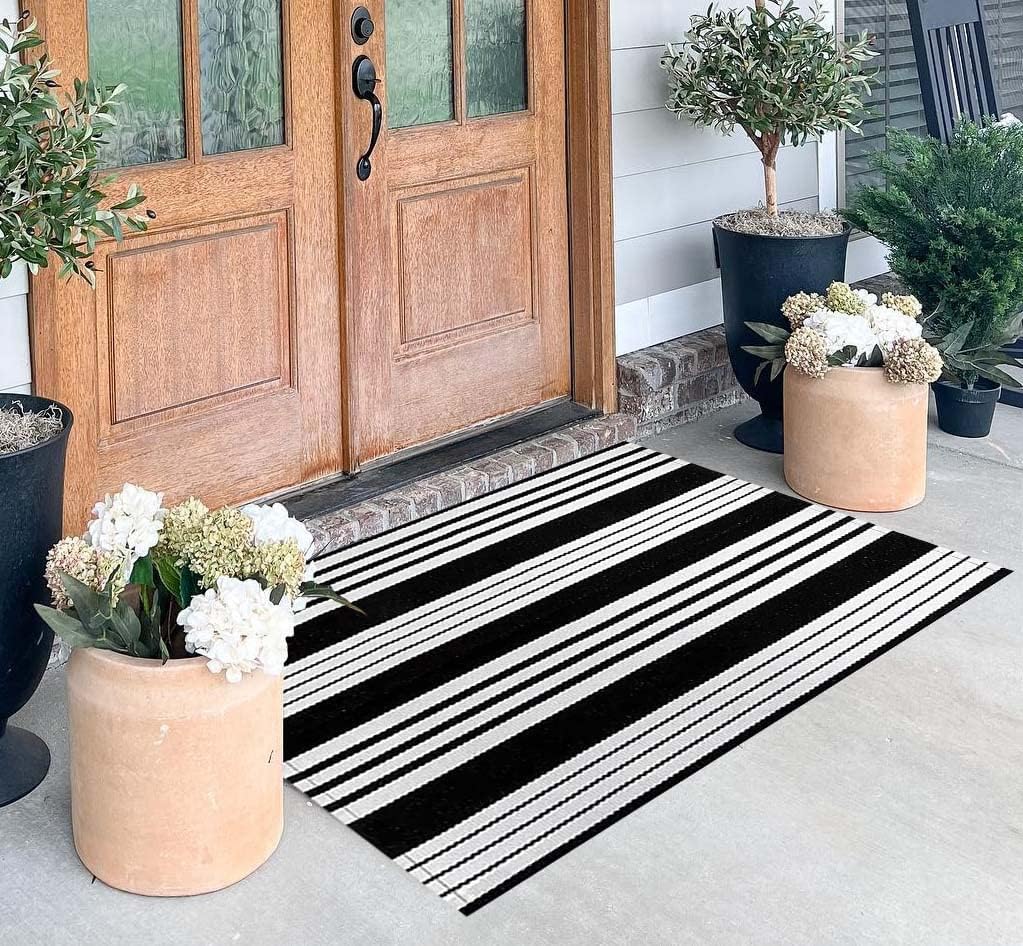 BUAGETUP Black and White Layered Doormat,27.5x43.3inch Striped Outdoor Rug Hand Woven Cotton Indoor Outdoor Rug for Porch Layered