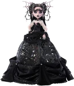 monster high draculaura doll, vampire heart in extravagant black ballgown with elegant headpiece & accessories