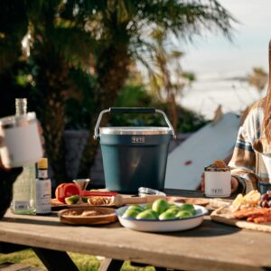 YETI Rambler Beverage Bucket, Double-Wall Vacuum Insulated Ice Bucket with Lid, Navy