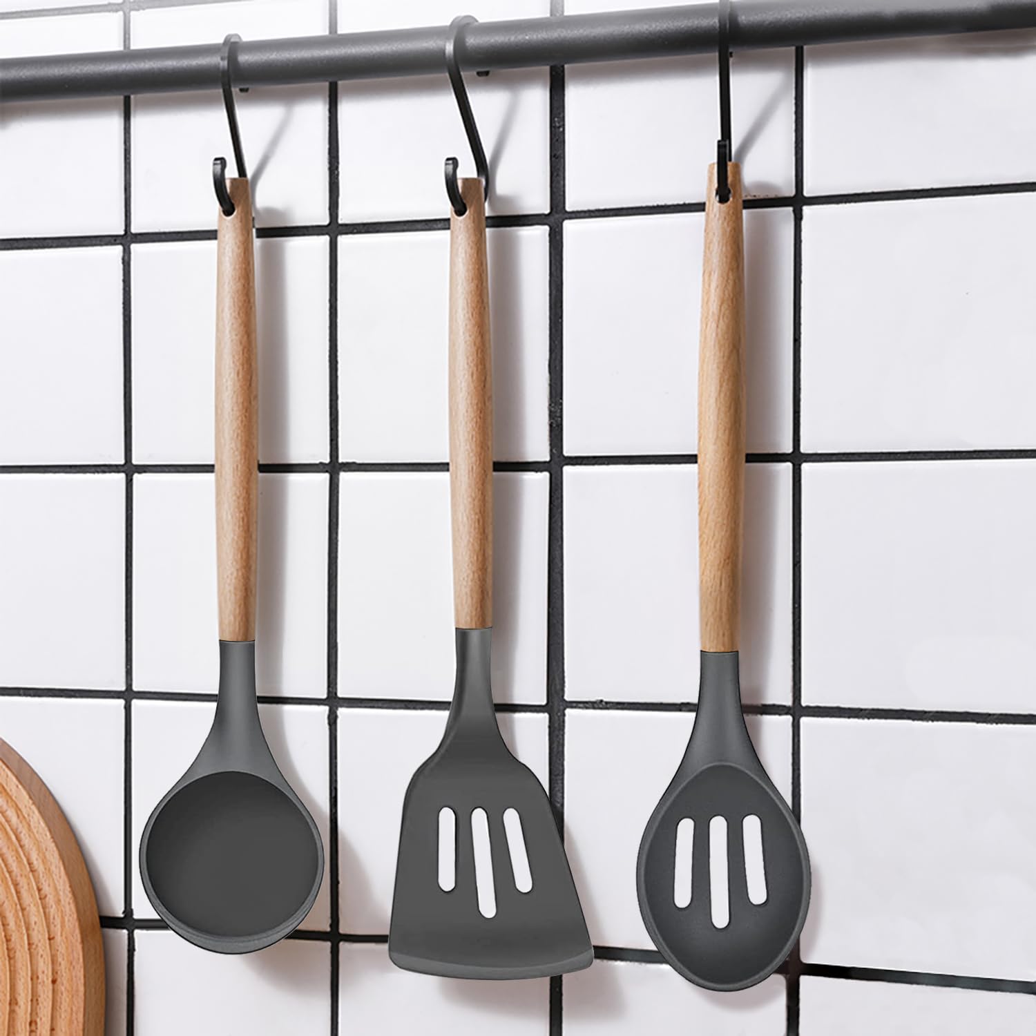 IOCBYHZ Kitchen Cooking Utensils Set, 6Pcs Silicone Cooking Kitchen Utensils Set Spatula Soup Ladle Turner Set, Heat Resistant Wooden Handle Silicone Kitchen Gadgets Utensil Set for Nonstick Cookware