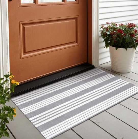 LEEVAN Grey and White Striped Door Mat 24'' x 35'' Washable Hand-Woven Front Door Rug, Reversible Front Door Mats Outdoor Farmhouse Striped Layered Door Mats for Entryway/Front Porch/Kitchen