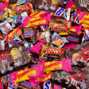 mars candy variety pack - 150pcs. of m&ms, twix, starburst, 3musketeers and snicker minis - individually wrapped bulk assortment (3 pounds)