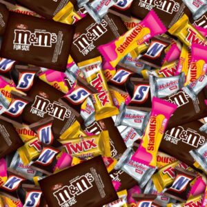 Mars Candy Variety Pack - 150pcs. of M&Ms, Twix, Starburst, 3Musketeers and Snicker Minis - Individually Wrapped Bulk Assortment (3 Pounds)