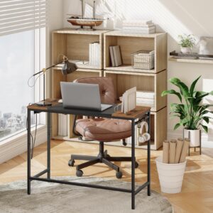 HOOBRO Computer Desk, Home Office Desk with Power Outlet, Modern Study Writing Desk with 3 Hooks for Study Room, Home Office, Sturdy and Stable, Easy to Assemble, Rustic Brown and Black BF41UDN01