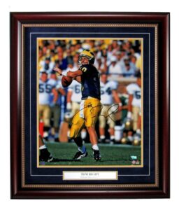 tom brady michigan signed/autographed 16x20 photo framed fanatics 167407 - autographed college photos