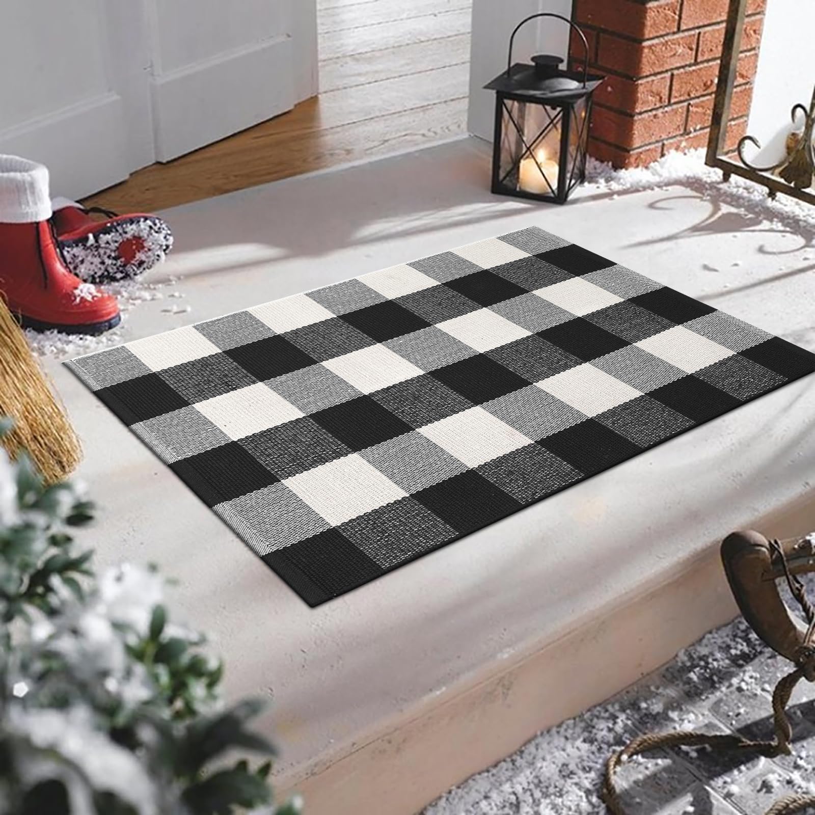 LEEVAN Buffalo Plaid Outdoor Door Mat, 2x3 ft Front Porch Rugs, Washable Woven Black White Checkered Rug, Welcome Layered Doormats Outdoor for Farmhouse Kitchen/Entryway/Front Door