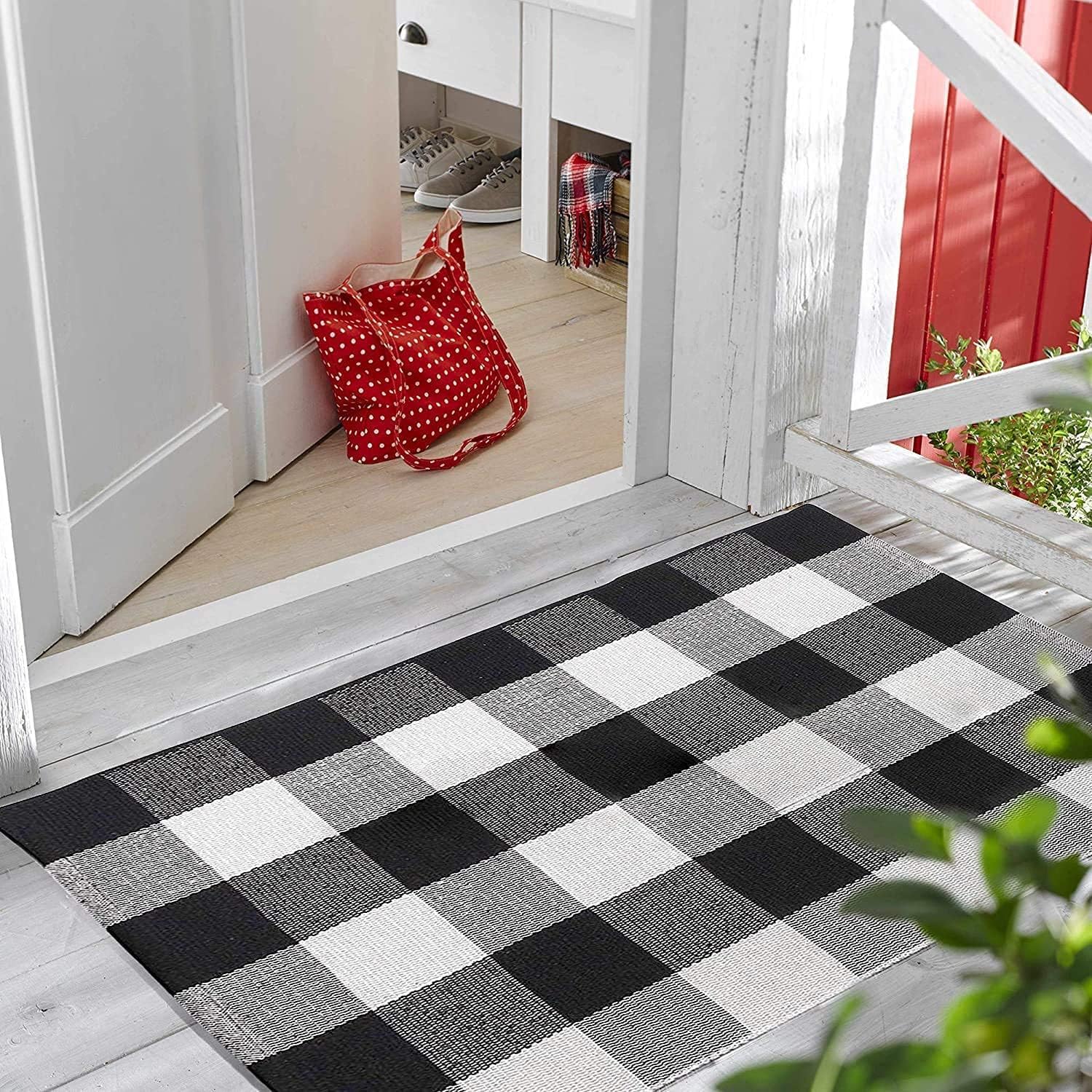 LEEVAN Buffalo Plaid Outdoor Door Mat, 2x3 ft Front Porch Rugs, Washable Woven Black White Checkered Rug, Welcome Layered Doormats Outdoor for Farmhouse Kitchen/Entryway/Front Door