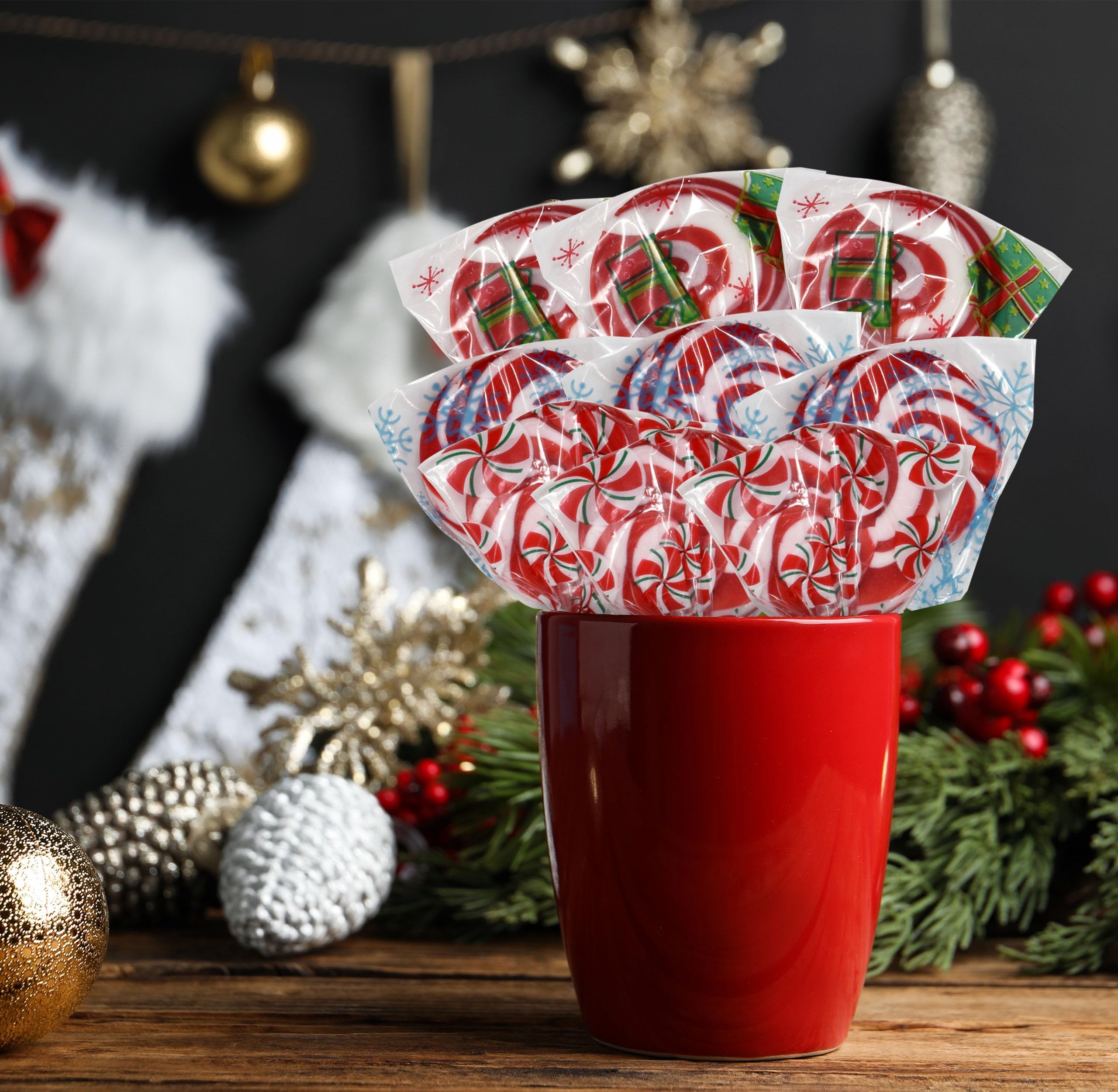 Gift Boutique 600 Small Christmas Treat Bags 3" x 5" with 600 Twist Ties Holiday Plastic Cellophane Bag for Making Your Own Lollipop Cake Pops Candy Lolly Chocolate & Cookies Easy Gift Wrapping Cello