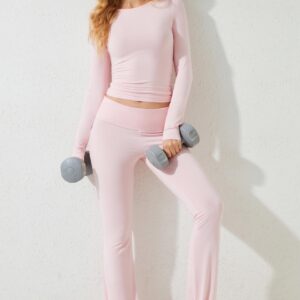 MISSACTIVER Women's Two Piece Outfit Basic Long Sleeve Crop Top and Low Rise Flare Pants Set Lounge 2 Piece Yoga Tracksuit（Pink, Medium