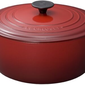 Le Creuset Enameled Cast-Iron 9-Quart Round French Oven, Red