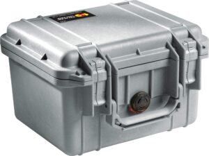 pelican 1300 camera case with foam (silver)